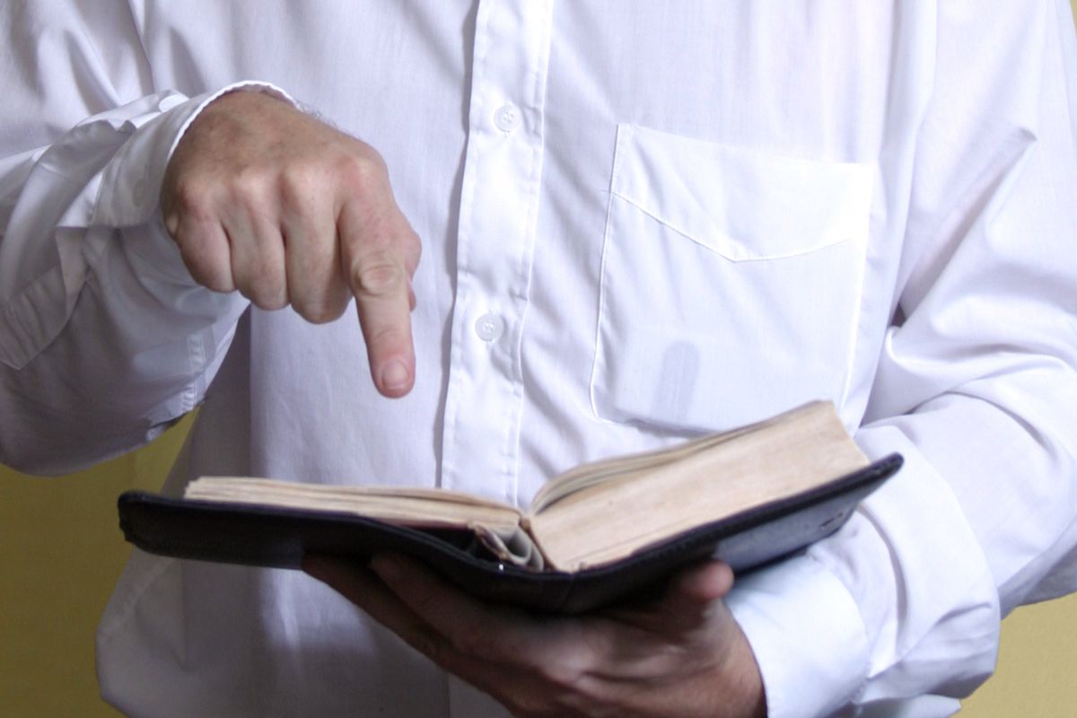 Qual é o significado de REDARGUIR na Bíblia?